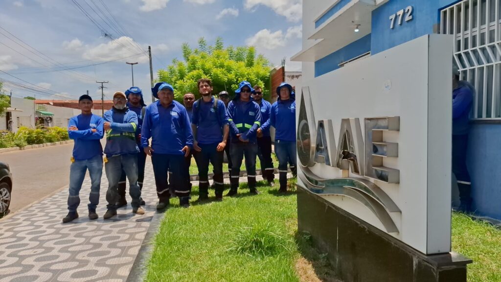 Servidores do SAAE protestam contra novo horário de expediente imposto ...